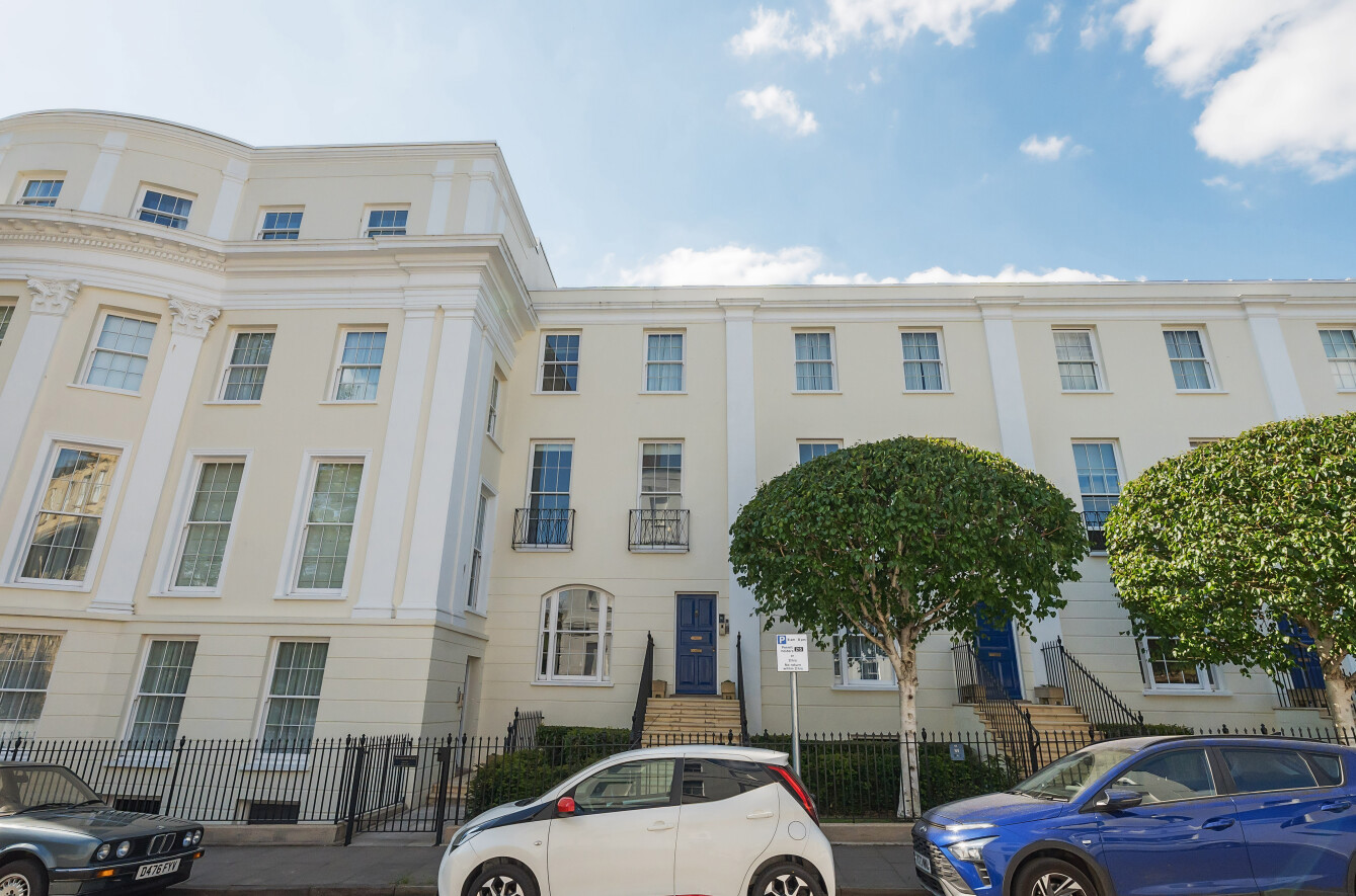Apartment for sale in Priory Street, Cheltenham, Gloucestershire, GL52 ...